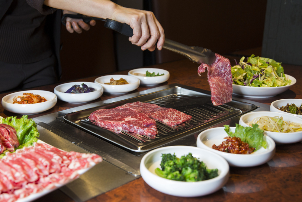 Barbecue d'intérieur ou d'extérieur : les critères de comparaison